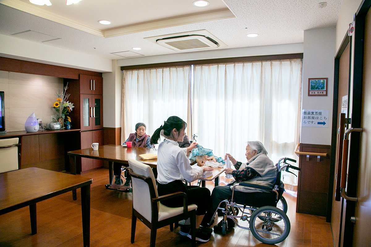 自分の心と体を大切にしながら働く | INTERVIEW | KAIGO in JAPAN